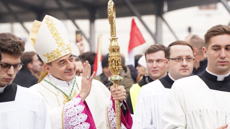 Biskupsko ređenje Marka Mede: Klapa HRM-a zapjevala ‘Ako ne znaš što je bilo’ - Braniteljski portal